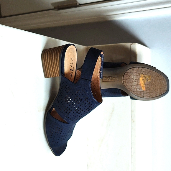 Shoes | Swayed Like Material Dark Navy Blue Shoes With 1in Block Heel ...